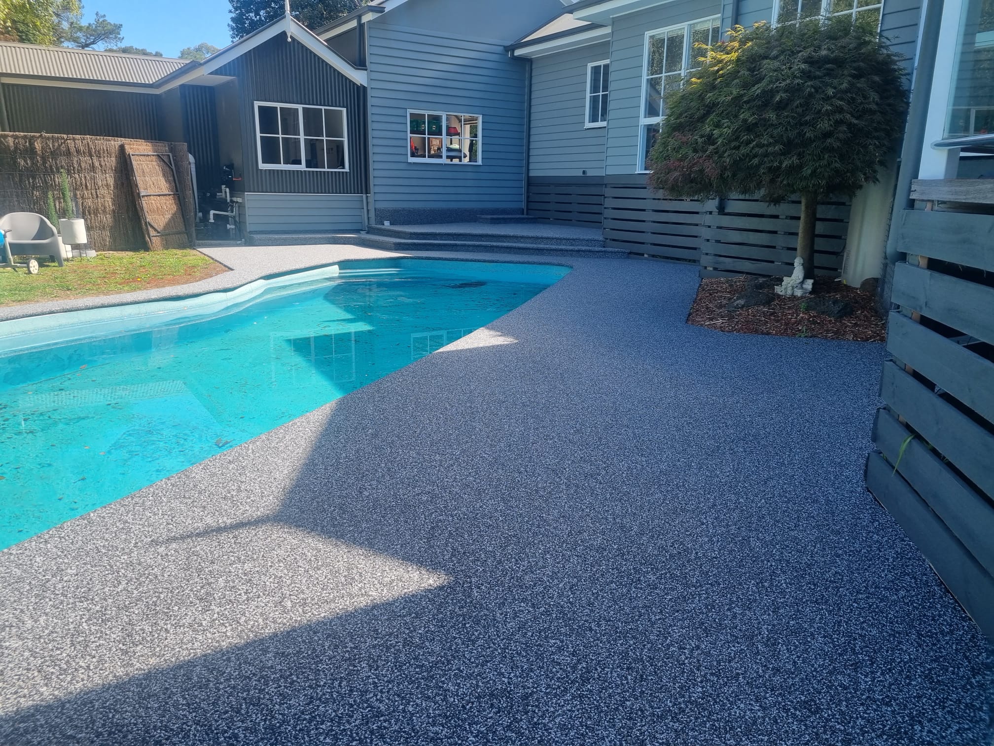 Swimming Pool - Pebble Mix